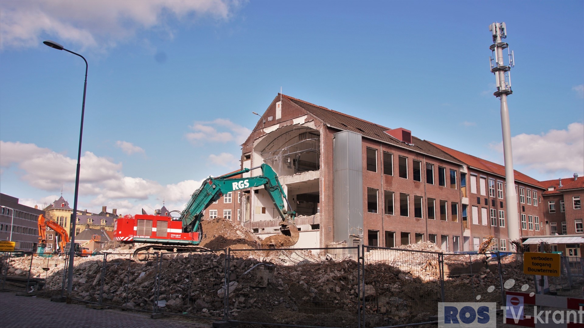 Zwaar geschut’ bij sloop KPN-gebouw (04) – TV-krant