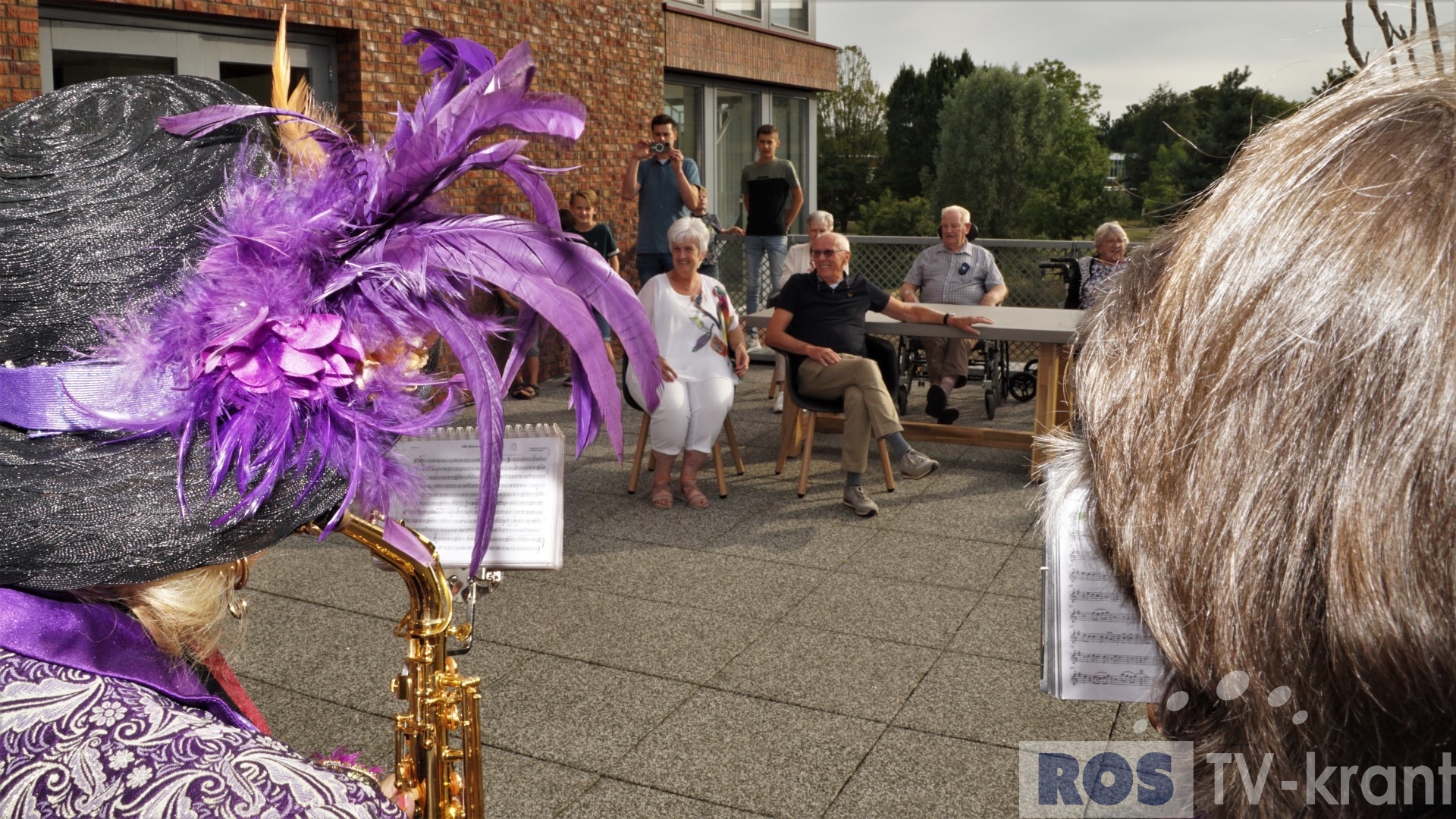 Gouden-Paar-Jo-en-Corrie-Engelen-03.JPG – TV-krant