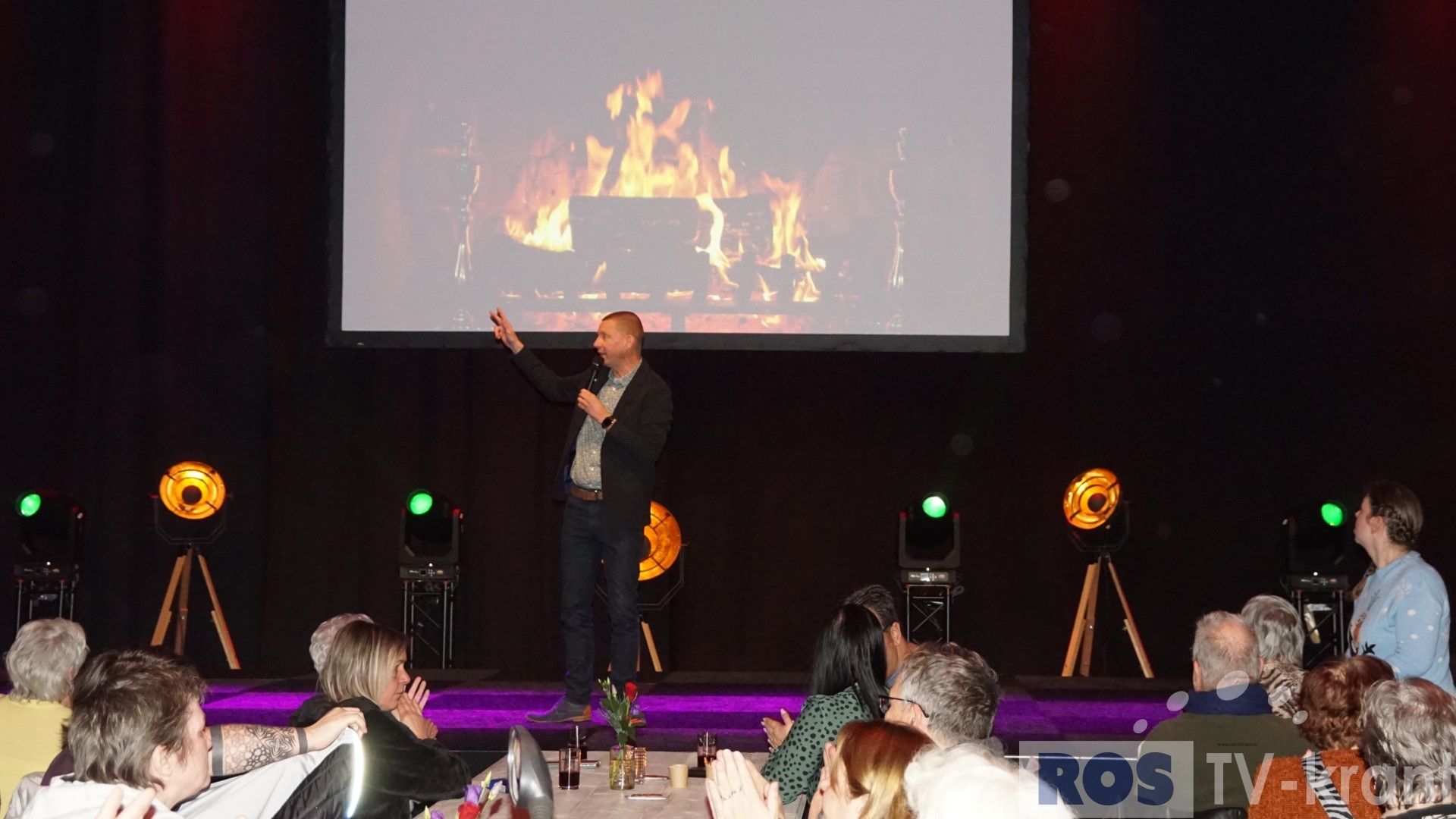 Vincentius-Kerst-Maaspoort-18.JPG – TV-krant