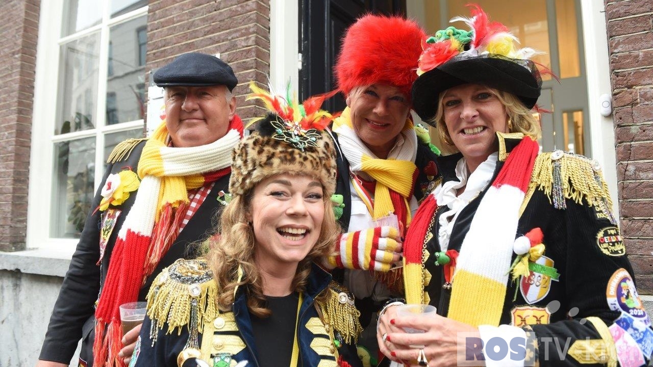 Gezellig-druk-in-Oeteldonk-21.jpg – TV-krant